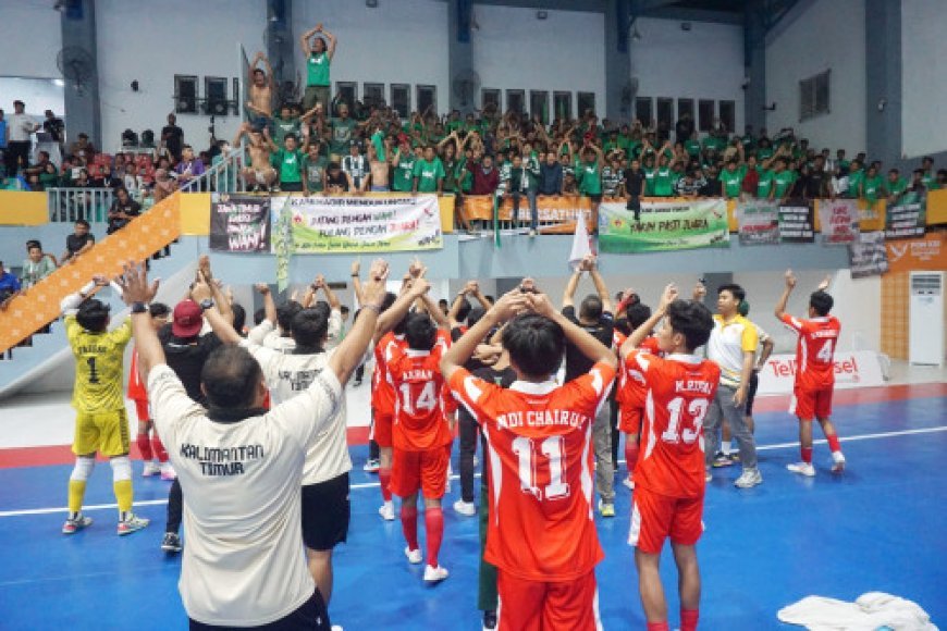 Jatim tak Juara Futsal PON 2024, Suporter Tetap Utamakan Kekeluargaan ...